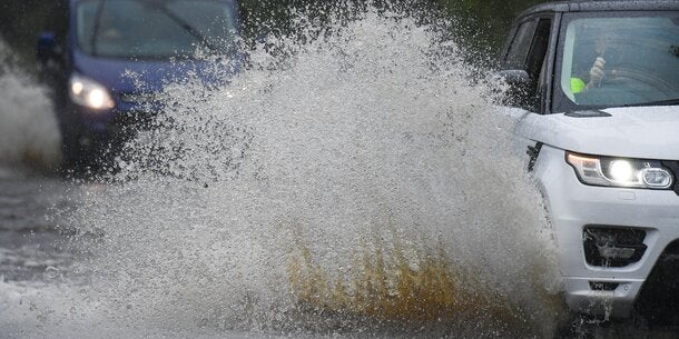 Unwetter-Alarm – Bis zu 100 Liter Regen in wenigen Stunden :: wetter.at